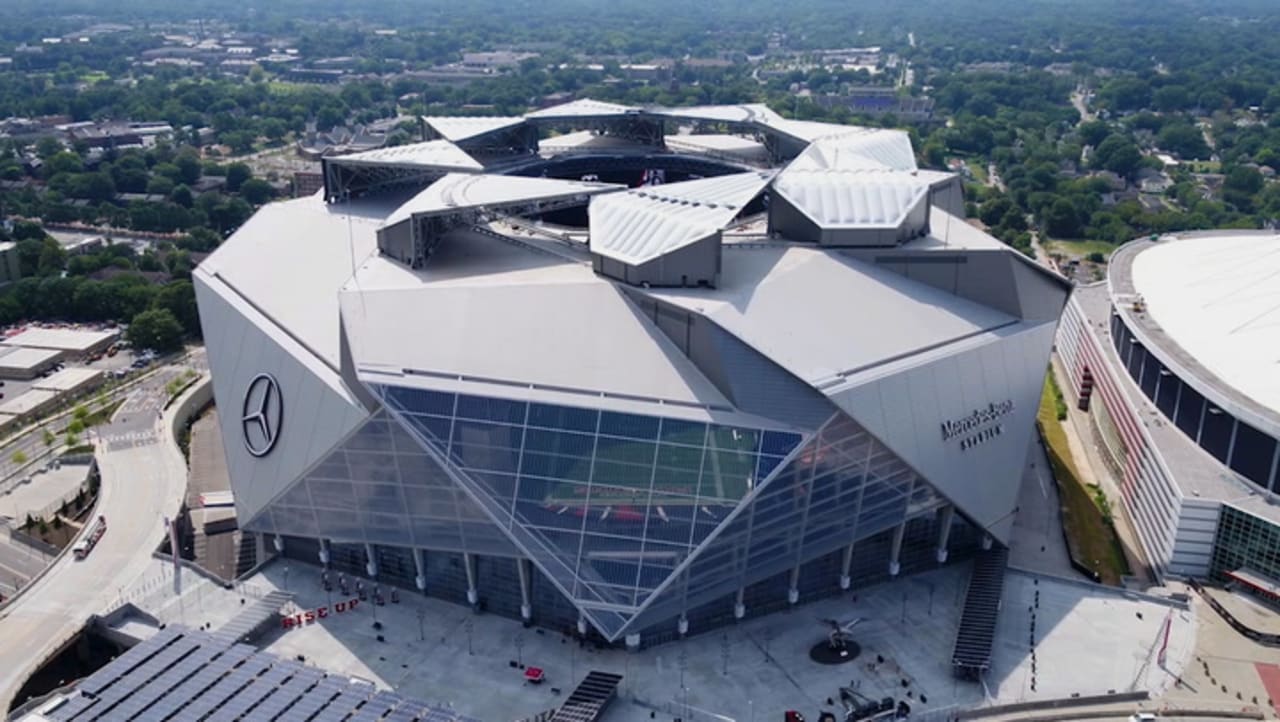 The Atlanta Falcons' Revolutionary New Stadium Is Unlike Any Other You ...