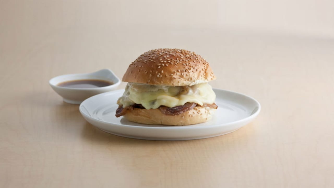 This Food Delivery Service Is Trying To Bring The Restaurant Experience ...