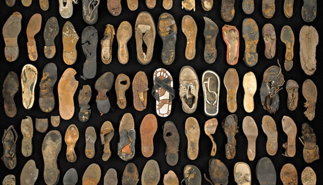 Trash Looks Beautiful In These Photos Of Perfectly Arranged Garbage