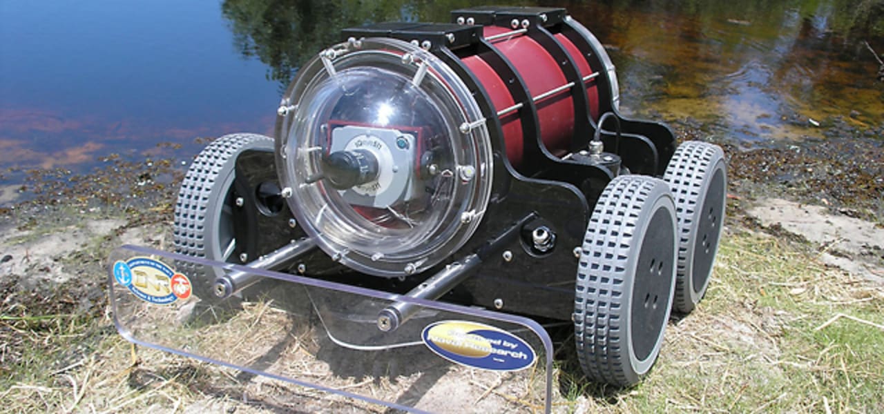 The Navy Deploys An Underwater Roomba To Keep Its Fleet Shipshape