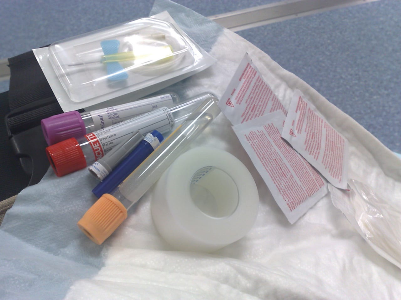 This Device Wirelessly Tests Your Blood, Sends Results To Your Phone