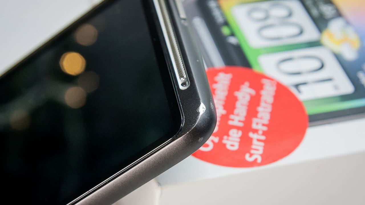 Boeing Is Developing A Self-Destructing Smartphone