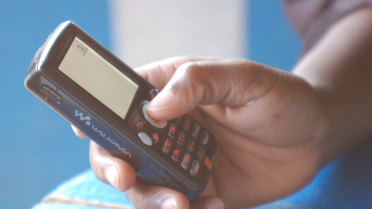 Study: Where Books Are Out Of Reach, Mobile Phones Are Improving Liter