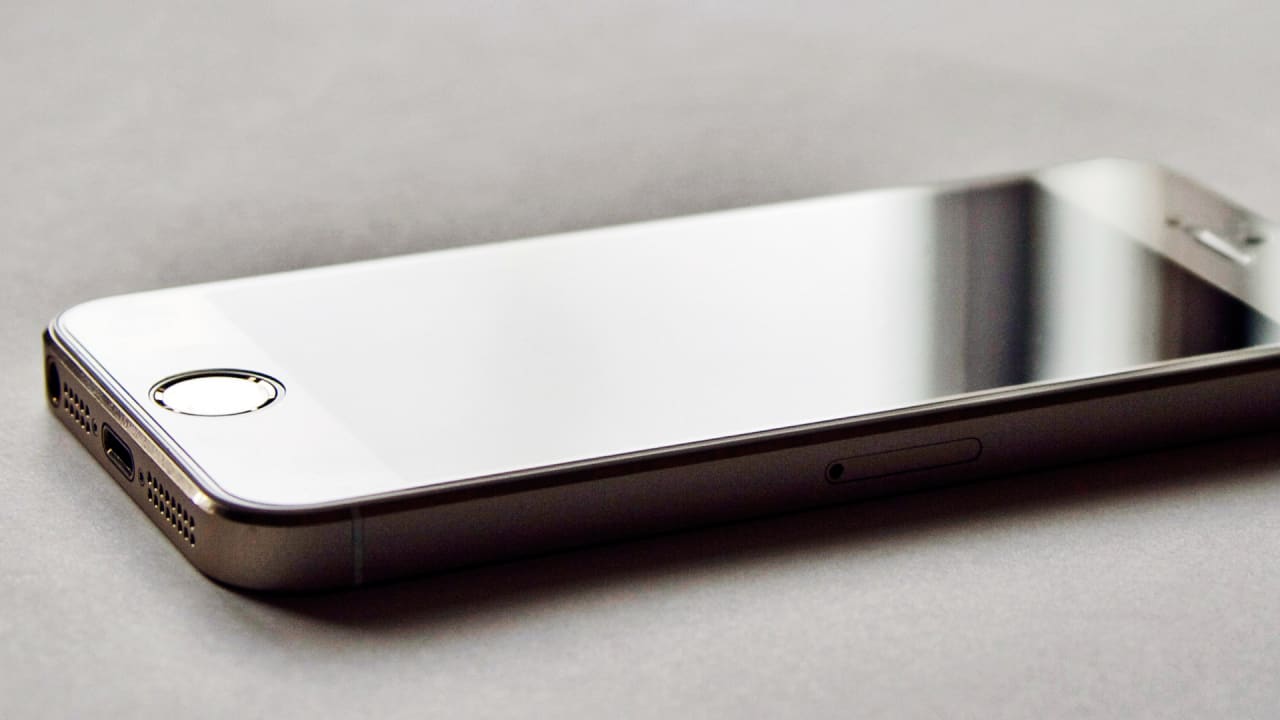 Apple Bans Two Toxic Chemicals Used To Build IPhones