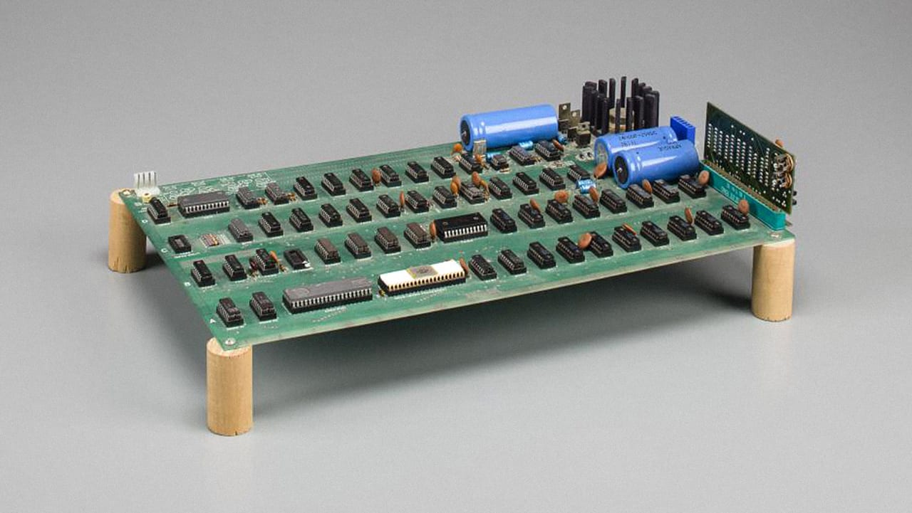 Here’s Who Paid Almost $1 Million For A 1976 Apple Computer