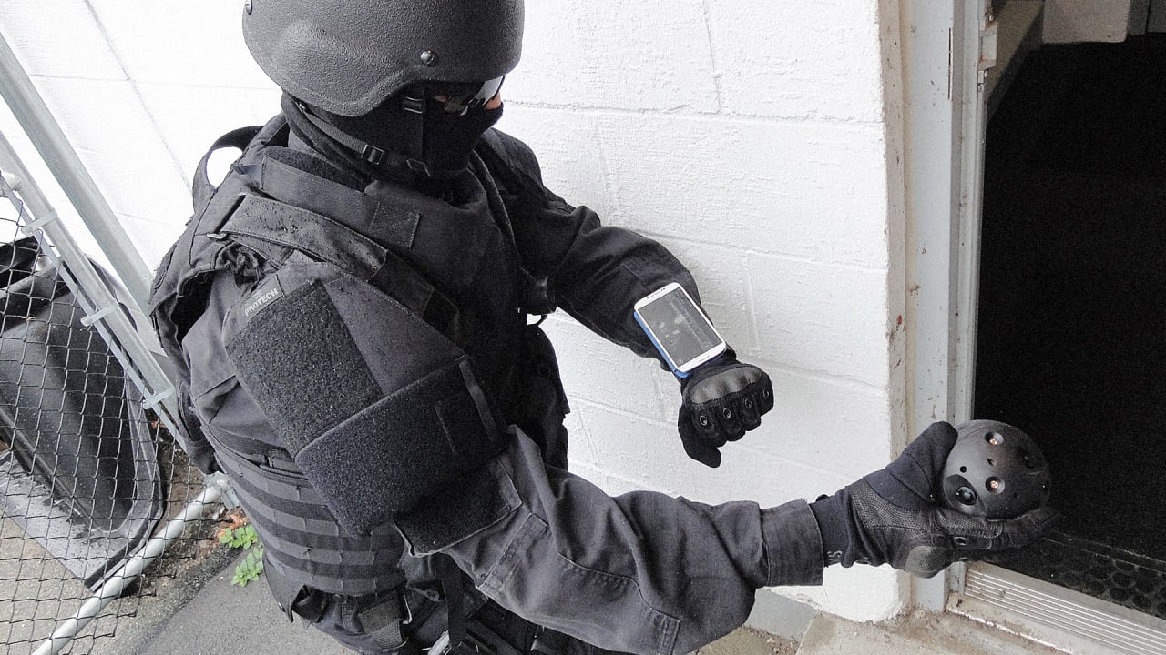 This Throwable Camera Lets Cops See Around Corners