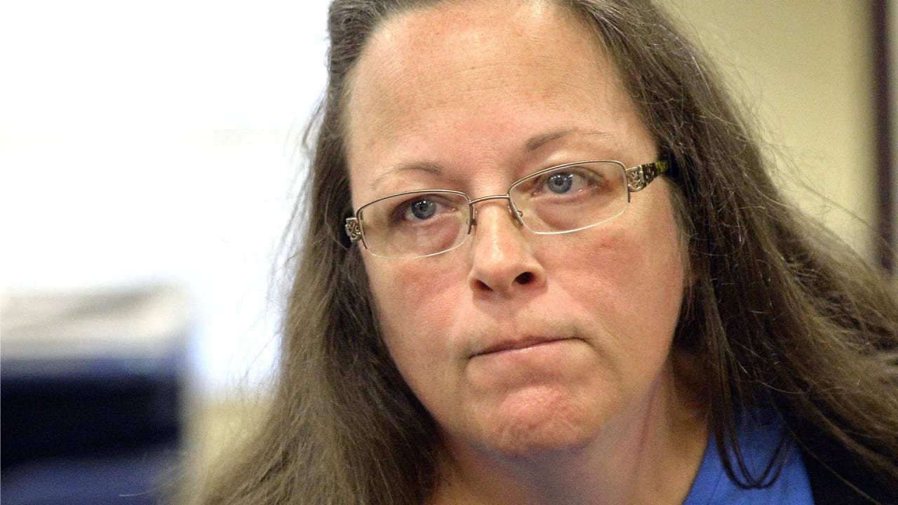Should The Kentucky Clerk Who Refuses To Issue Same Sex Marriage Licen