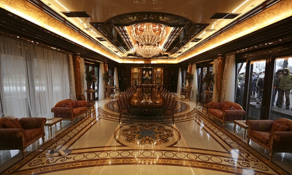 The Insane Opulence Of The Ukrainian Presidential Palace