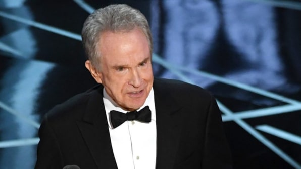 “Moonlight” wins Best Picture in one of the biggest screw-ups in Oscar “Moonlight” wins Best Picture in one of the biggest screw-ups in Oscar