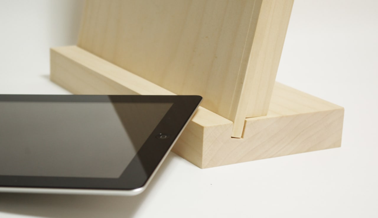 A Cutting Board That Doubles As An iPad Stand