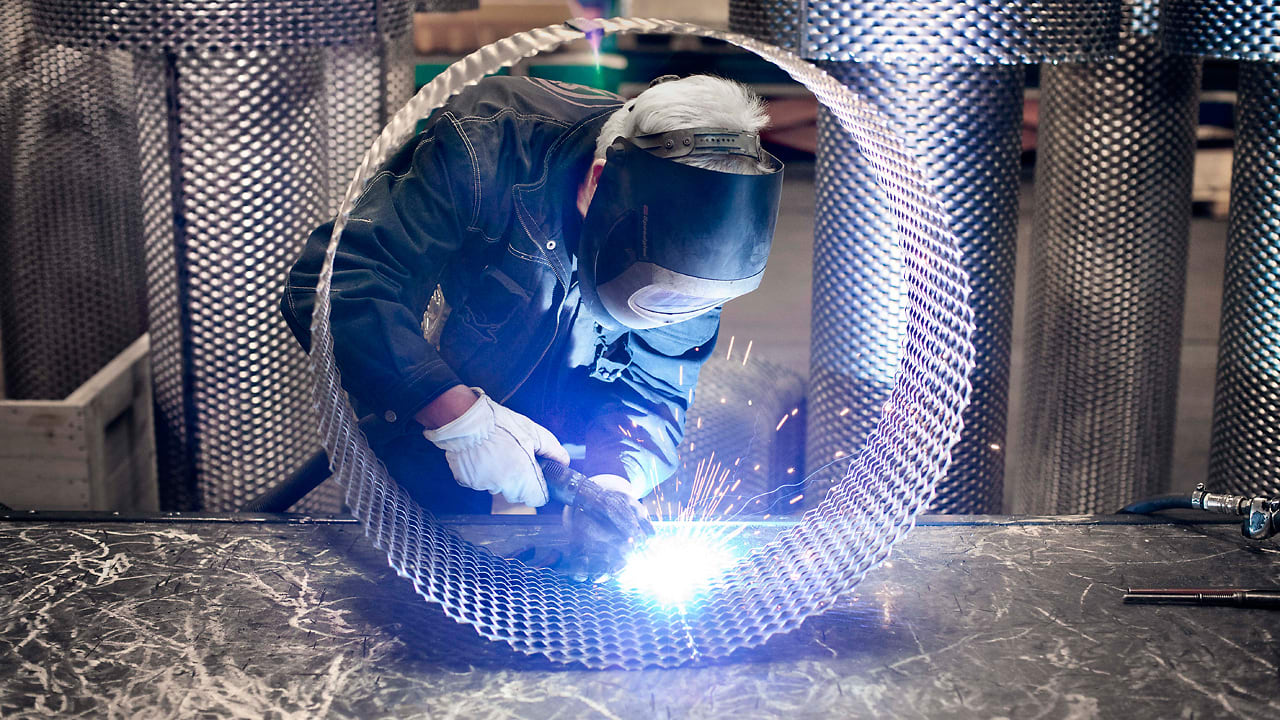 Floor Lamps Made Of Finely Detailed Steel Lace