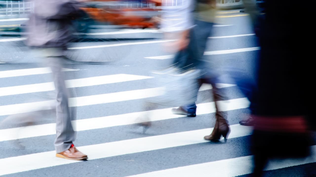 Can You Get People To Walk More, Simply With Smart Signage?