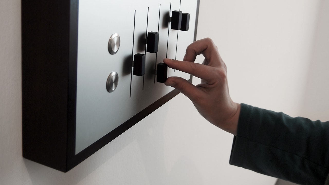 Box With Sliders Gives Viewers Control Of The Art