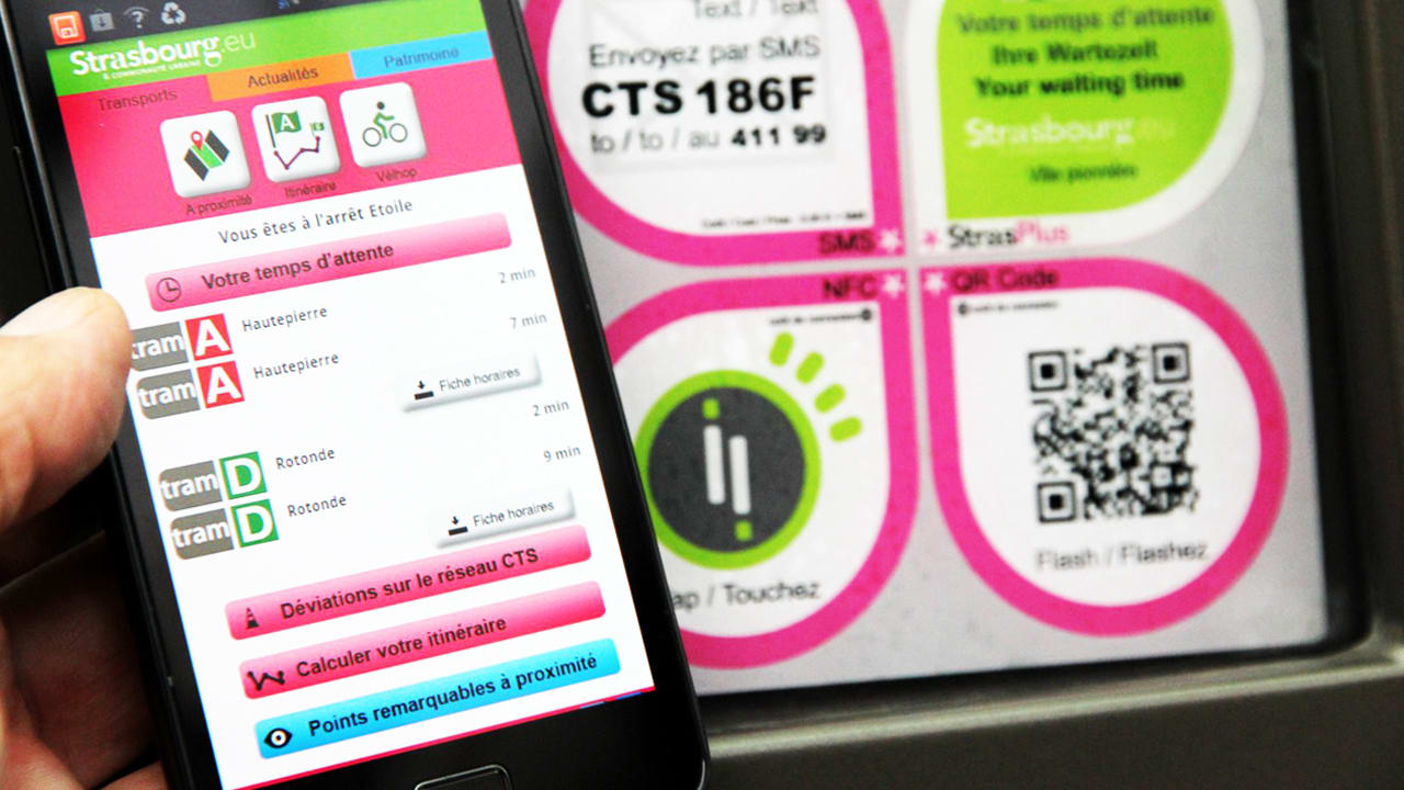 Smart Displays Beam City Information Directly To Your Phone