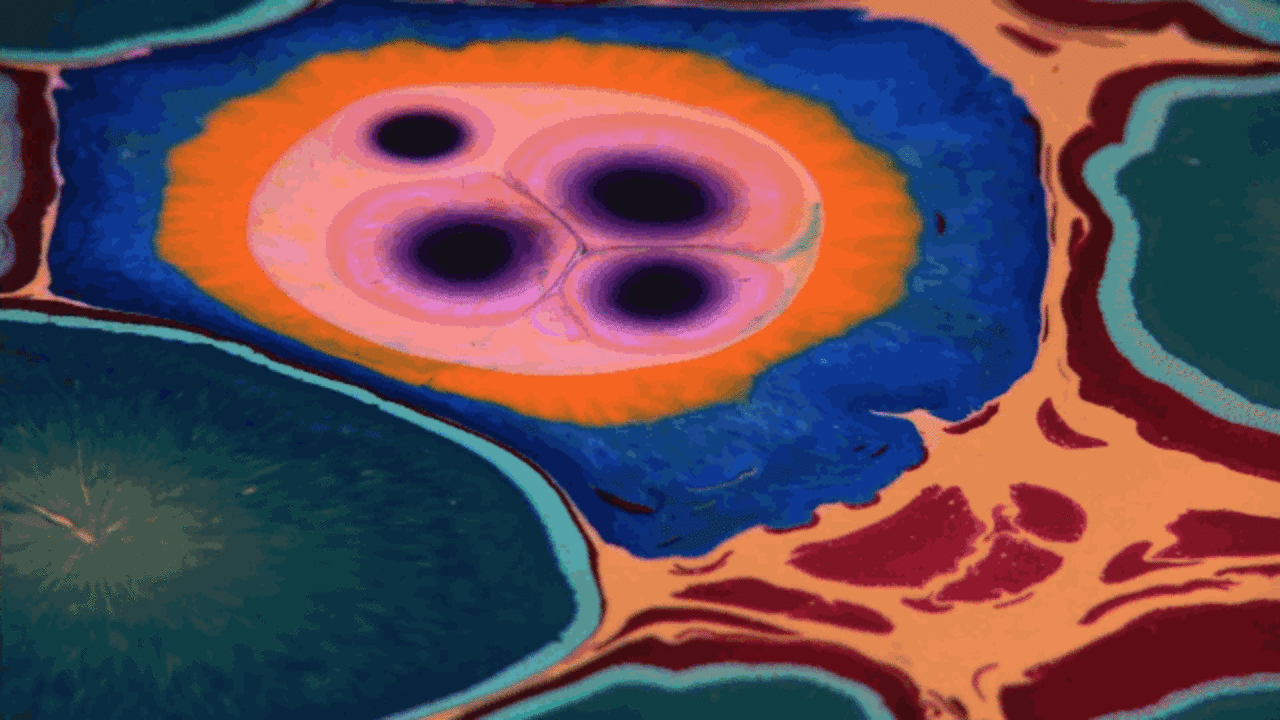 Watching Artist Bruce Riley Paint With Resin Is Better Than Drugs