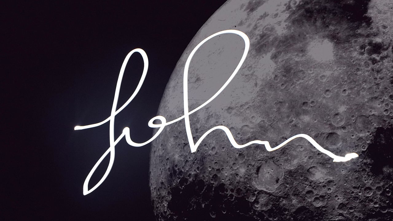 This Photographer’s Signature Was Written With The Moon