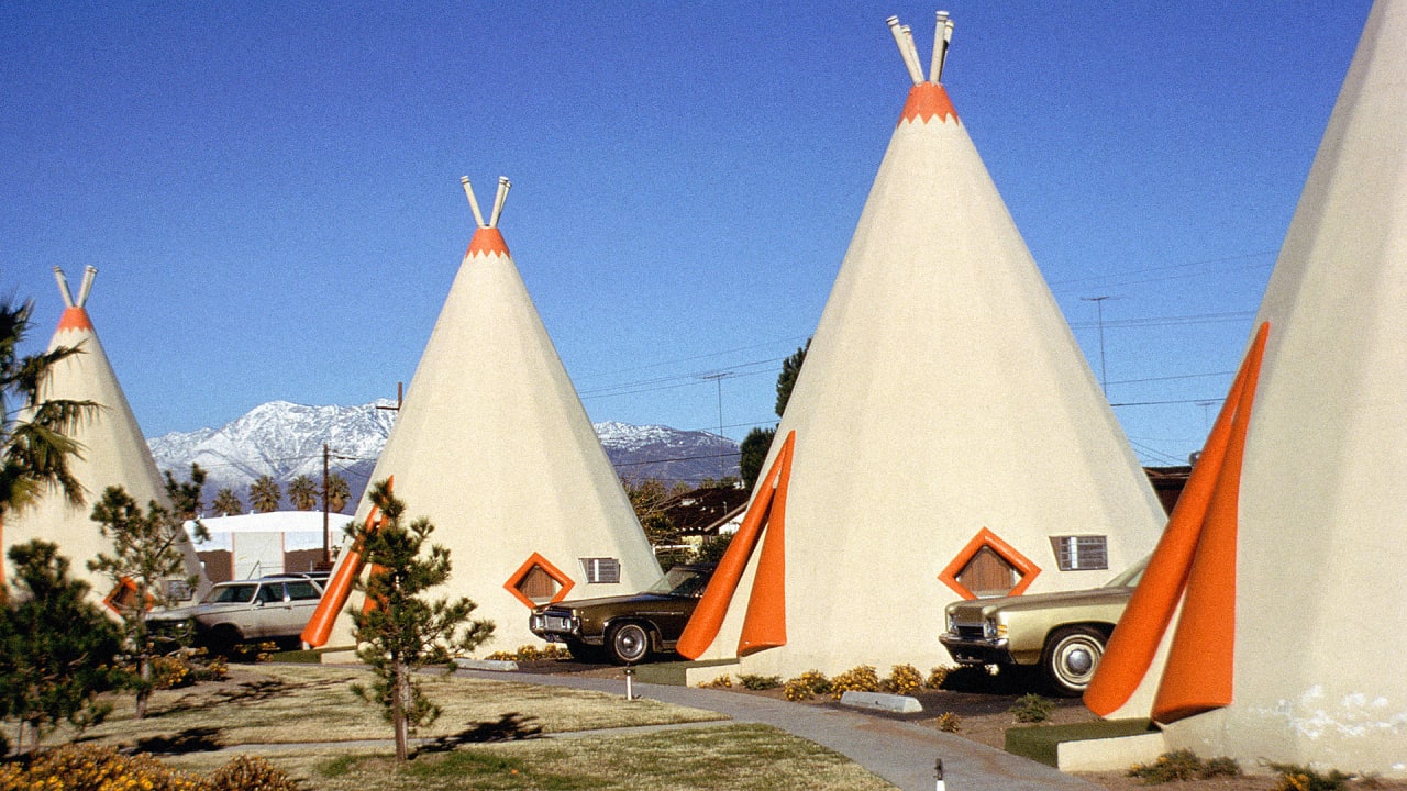 The Man Who Made America’s Magnificently Tacky Architecture Famous