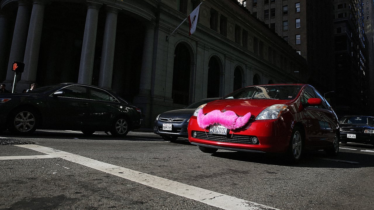 How Uber And Lyft Can Fill Transit Gaps In Cities