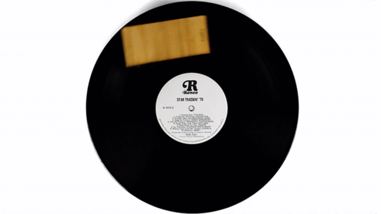 This Record-Playing Robot Lets You Spin Vinyl Anywhere