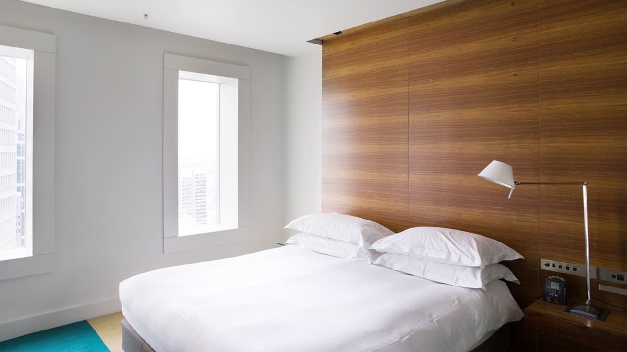 The Monotony Of Globalism: 32 Cities, 32 Identical Hotel Rooms