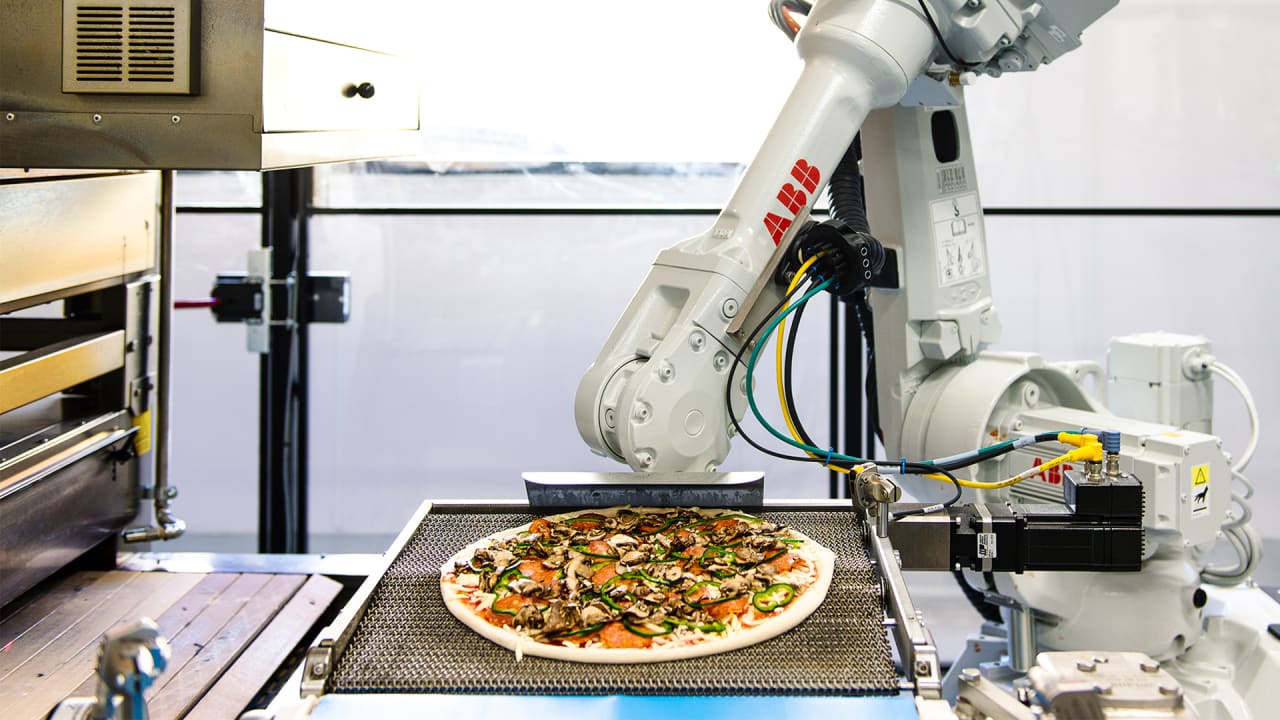 This Robo Pizza Company Bakes Your Pie As It Drives To Your House