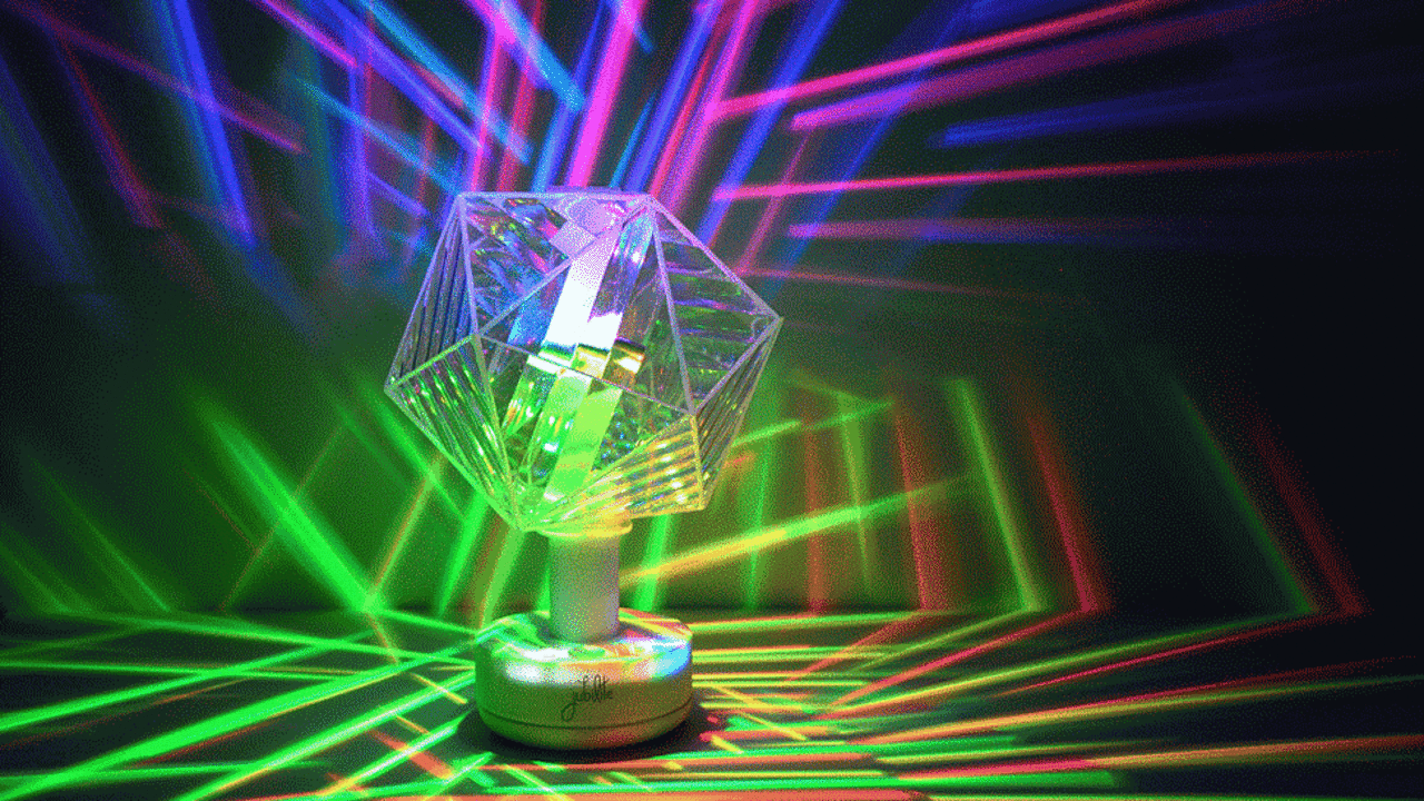 This MIT Professor Created A DIY Disco Lamp To Inspire Girls To Study