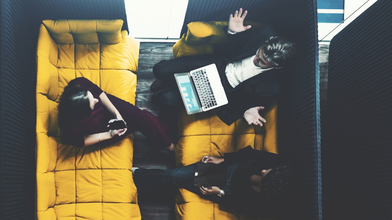 What To Say To Your Coworkers (And How To Say It) When You’re New To Y