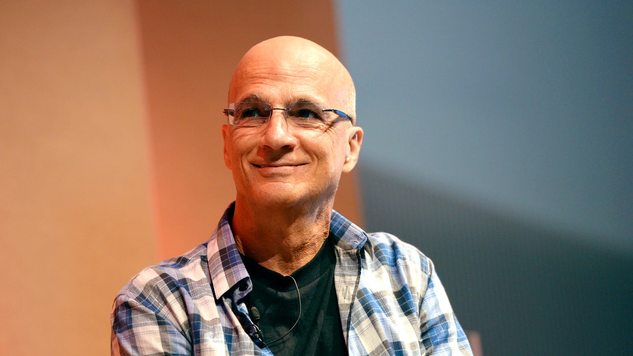 Jimmy Iovine says he’s not leaving Apple