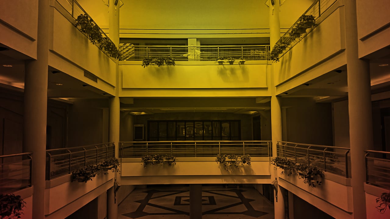 Retail apocalypse watch: Malls are becoming graveyards, but there’s a