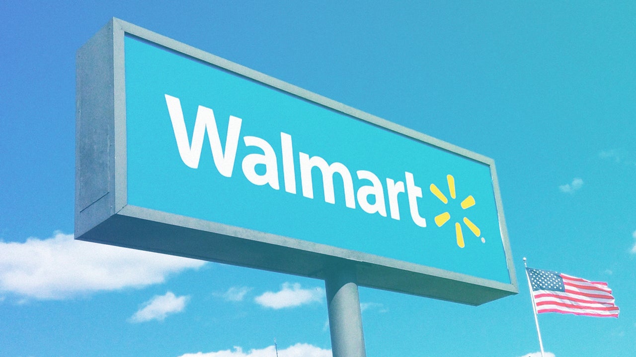 Walmart pulls “Impeach 45” T-shirts after Trump supporters threaten bo