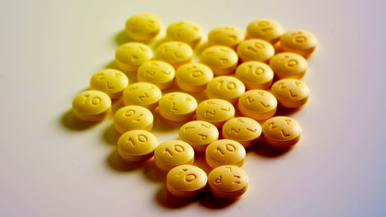 Opioid prescription rates are falling fastest in these 7 states