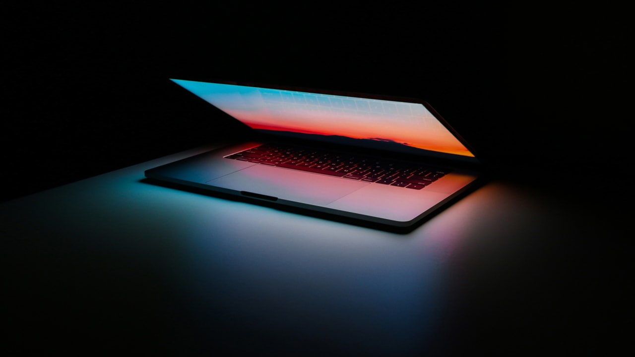 Apple buys AR display startup Akonia Holographics