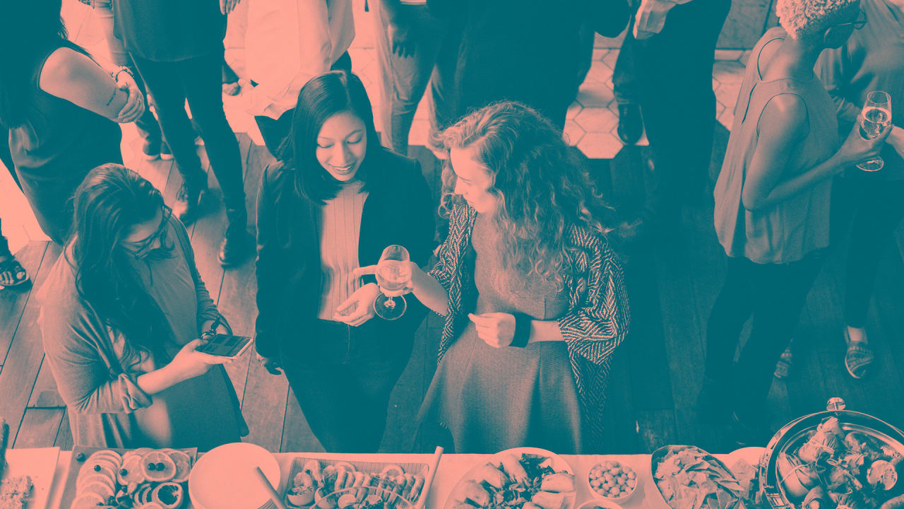 How to stand out at a networking event