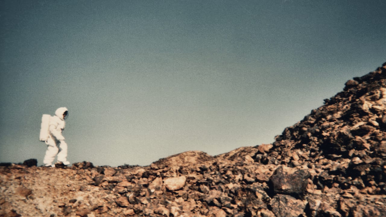 Jeff Bezos Predicts A Trillion People In Space