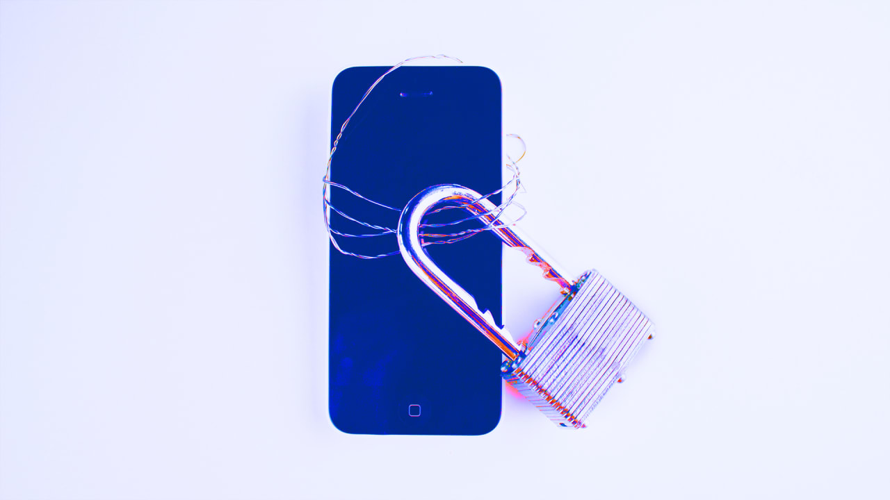 This incredibly simple privacy app helps protect your phone from snoop