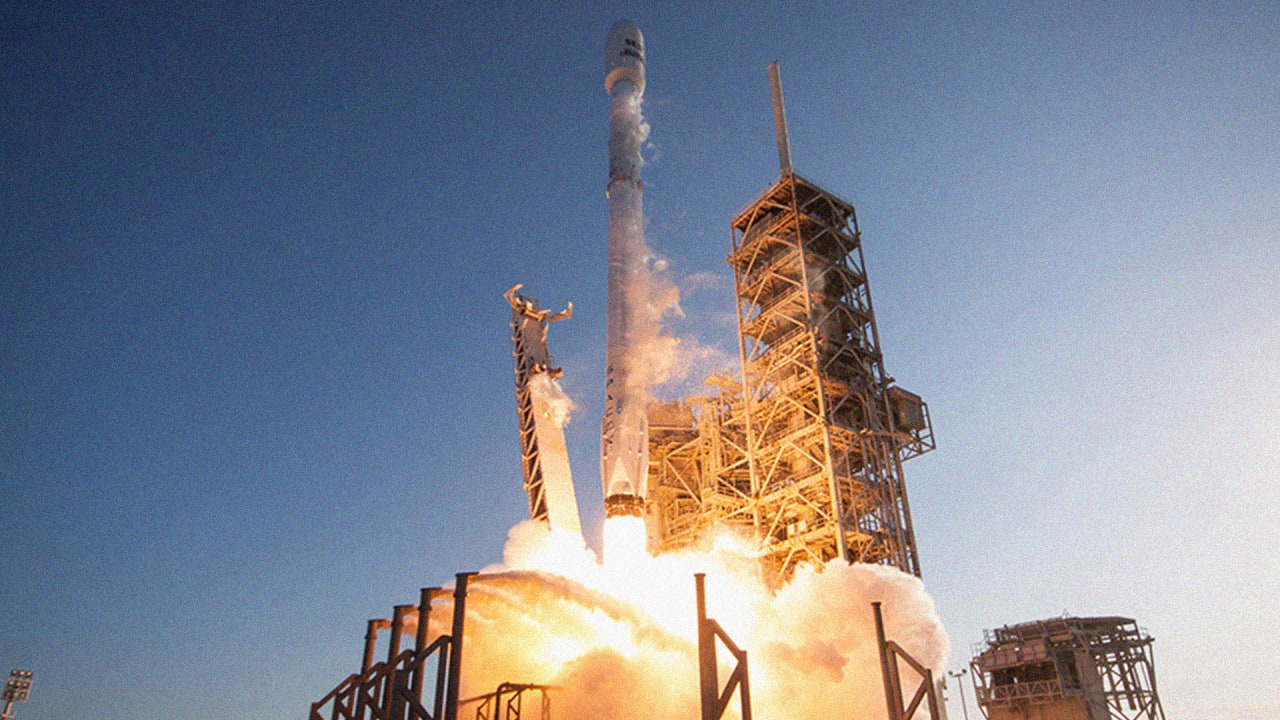 How To Watch The Four Rocket Launches Today Including Spacex And Blue