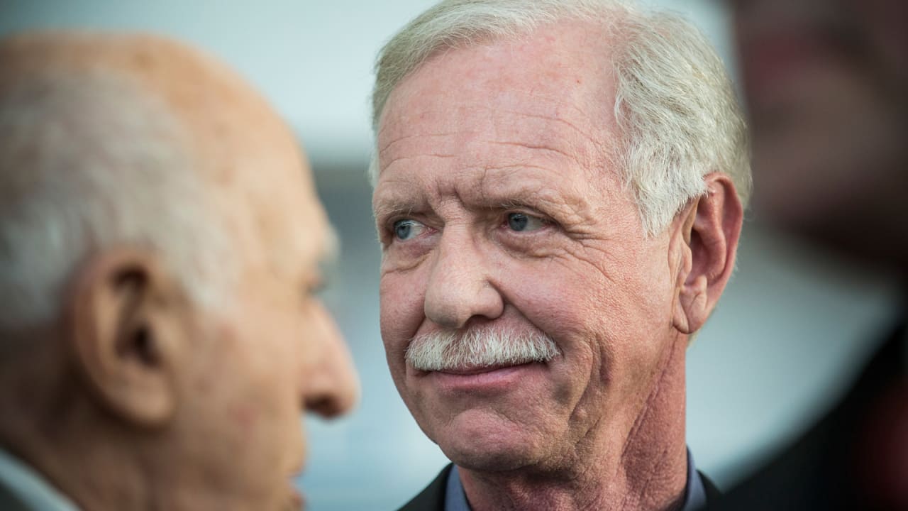 Yes It S Been 10 Years Since Sully S Miracle On The Hudson Plane Land
