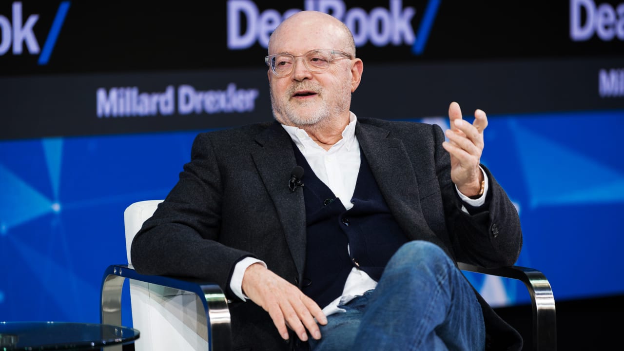 J.Crew unravels further, losing its longtime leader Mickey Drexler