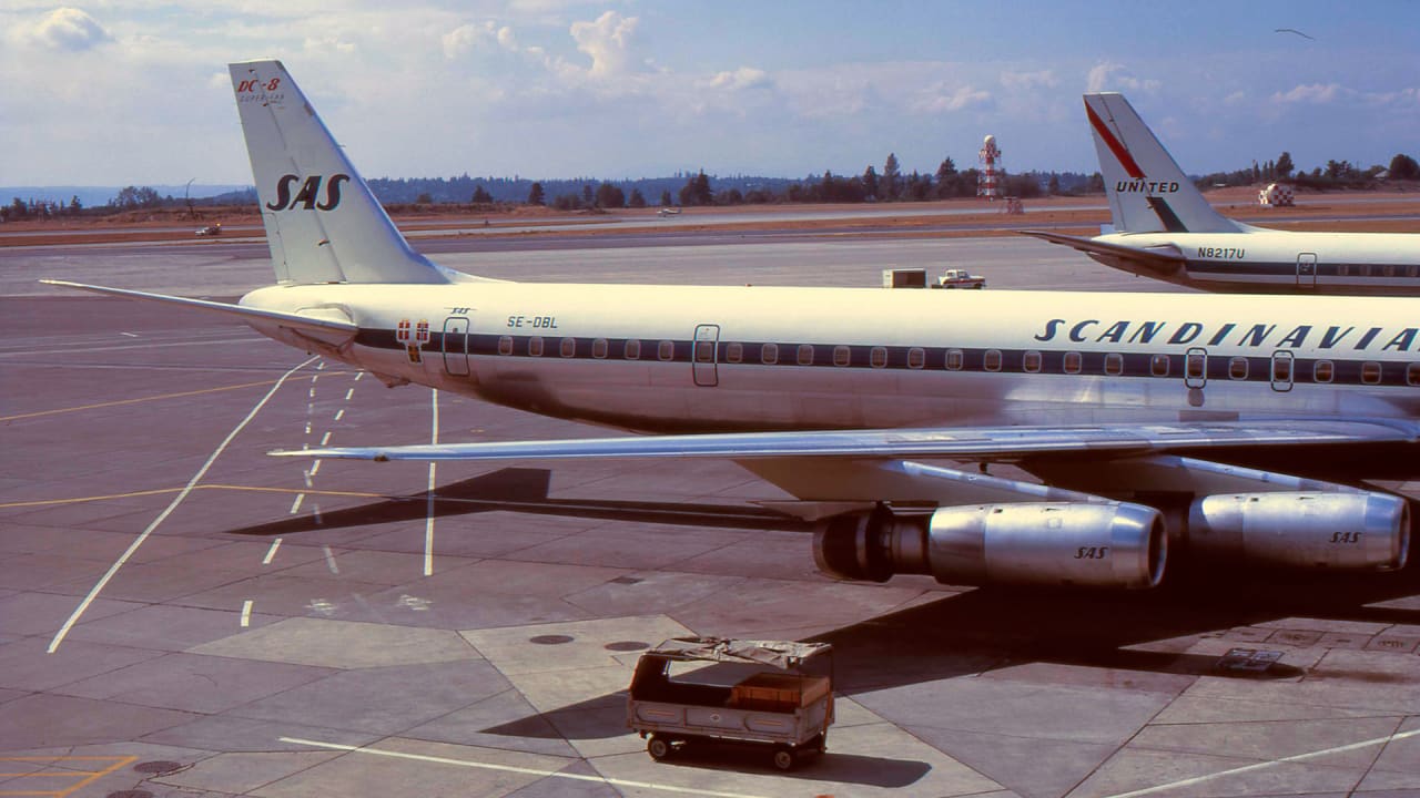 Scandinavian Airlines: What to know about SAS pilot strike and 673 fli