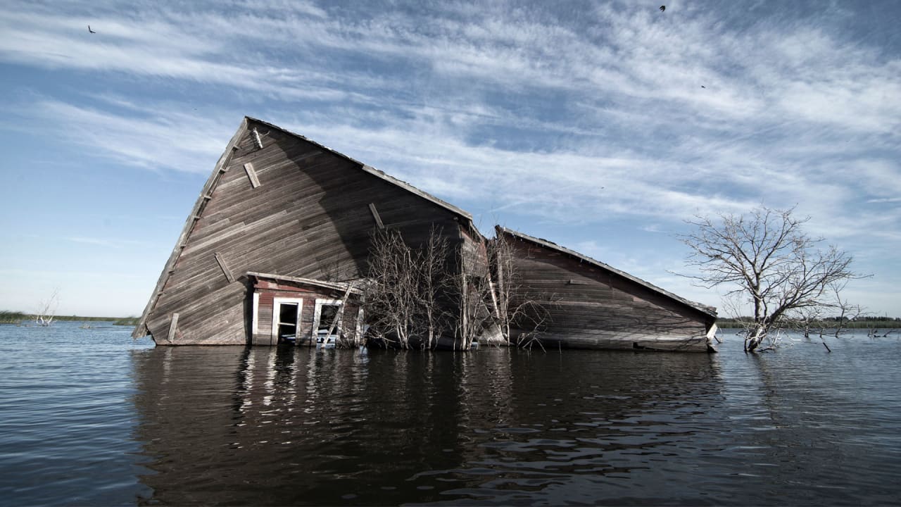 Devils Lake show how climate change is striking America