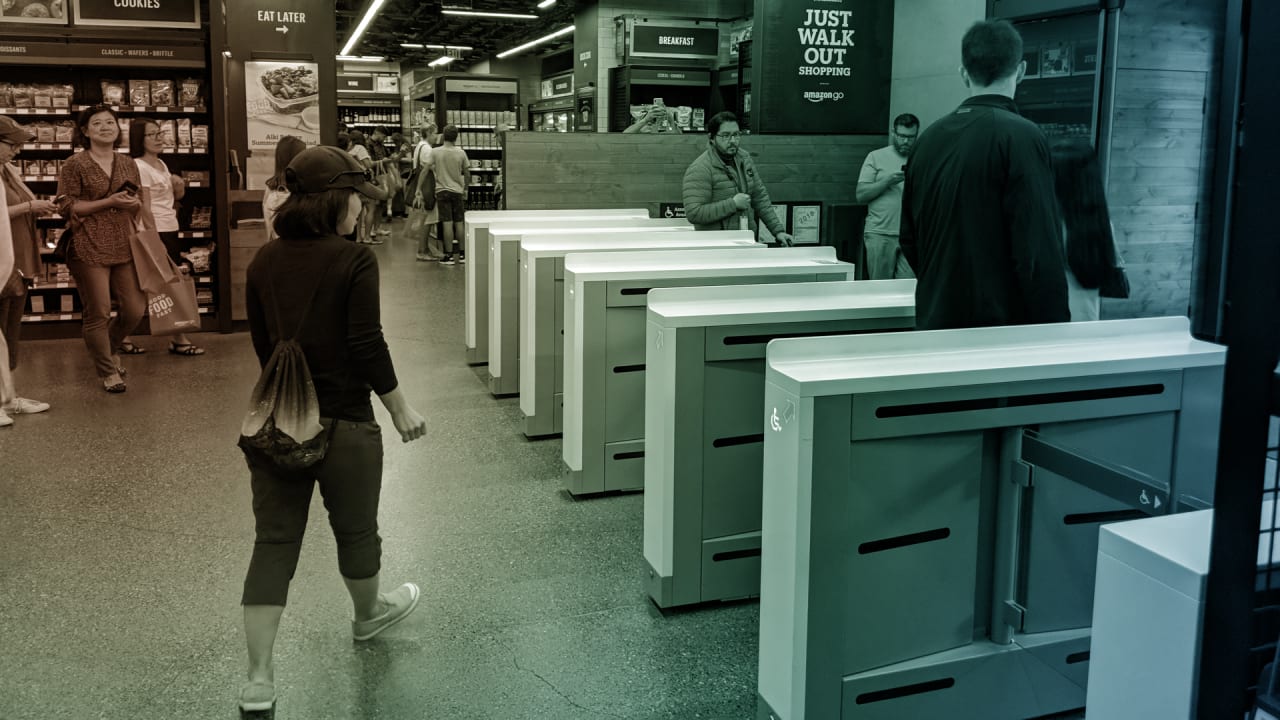 ACLU: Cash-free retail stores are bad for these 6 reasons