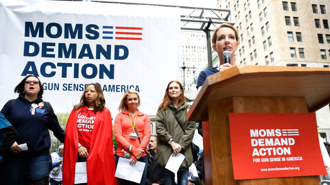 Moms Demand Action pushes stores to ban open carry
