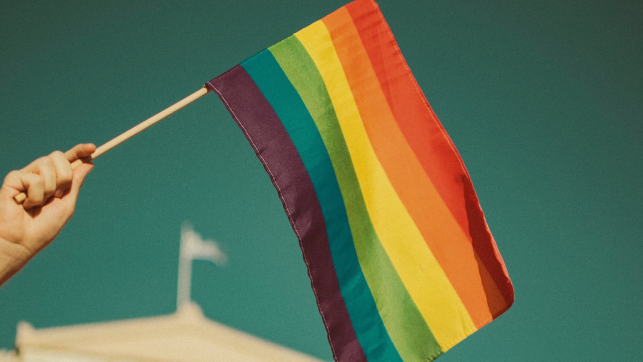 Sam Smith and other gender-nonconforming people helped make 'they' Mer