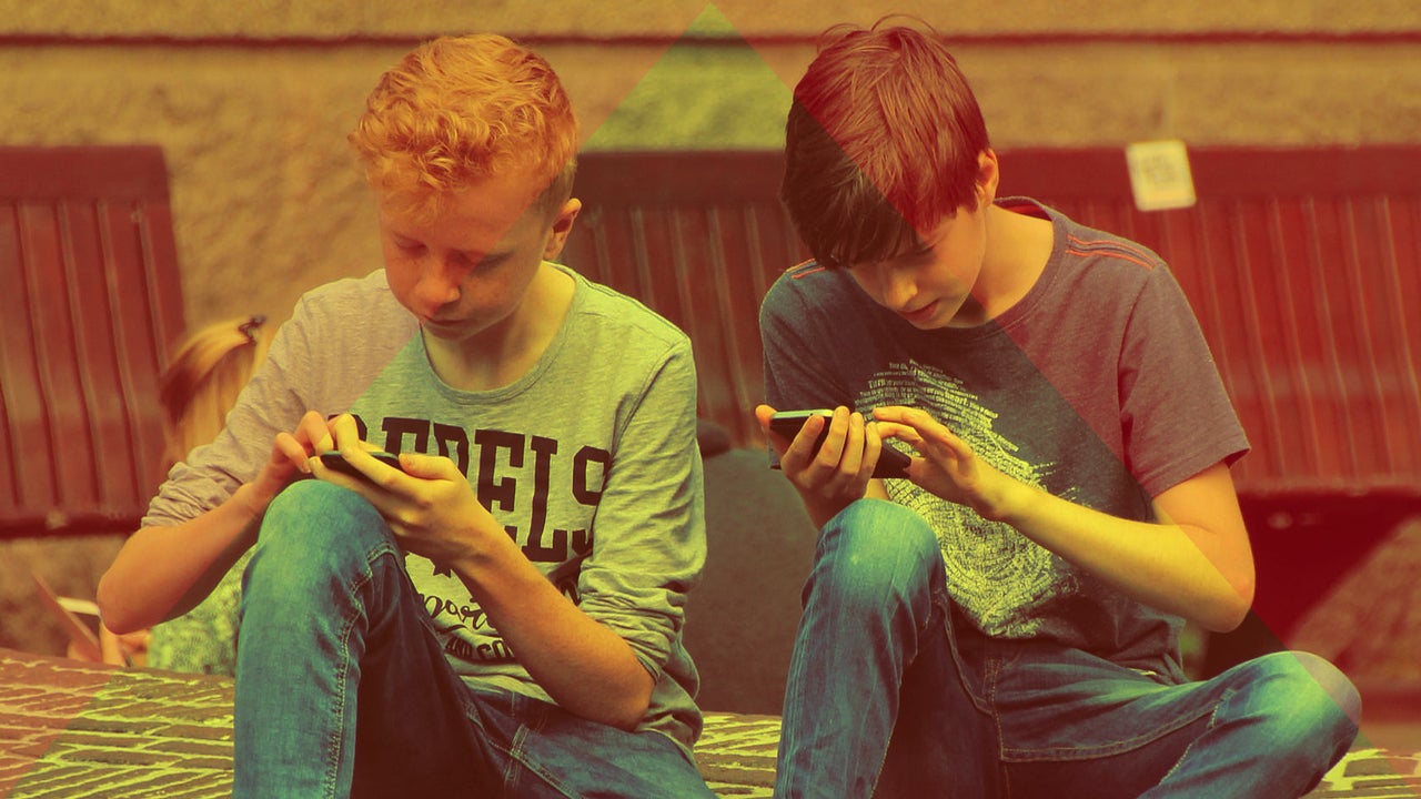 Largest ever study of youth phone use shows 25% are addicted