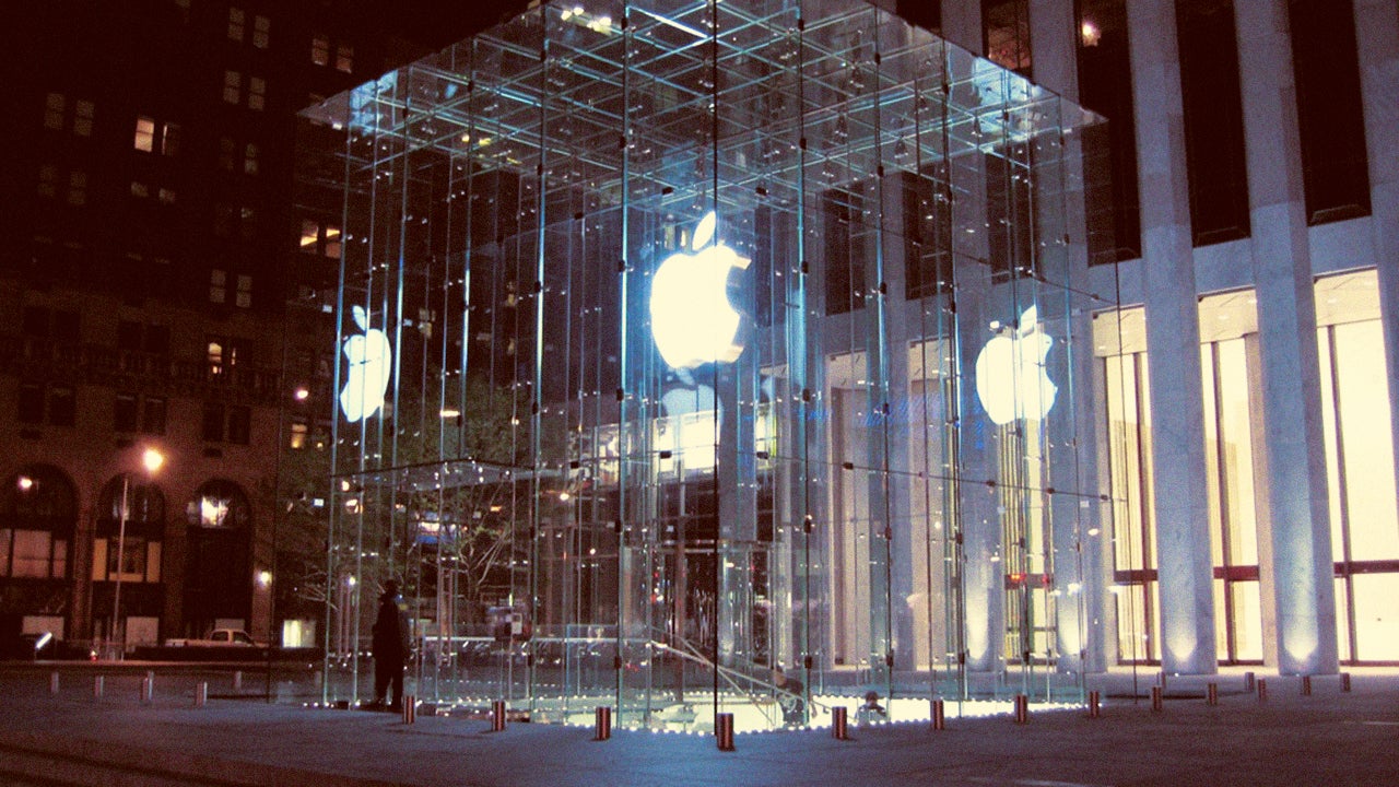 Apple just lost its VP of manufacturing design, while another ops exec