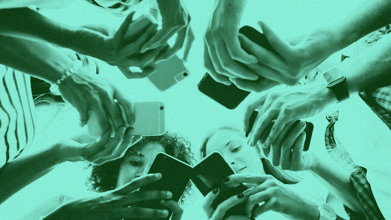 Whatsapp Hits 2 Billion Users Touts Privacy But Issues Remain