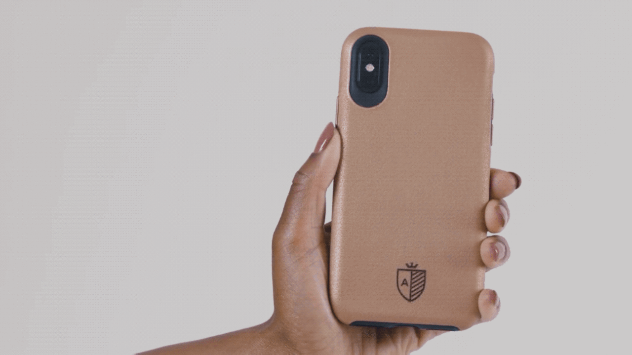 This copper case neutralizes germs on your phone