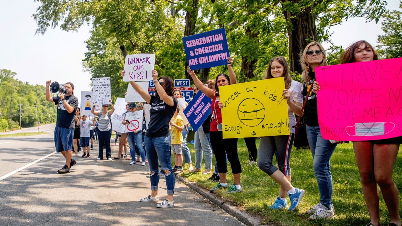 How school leaders respond to public outrage during COVID-19