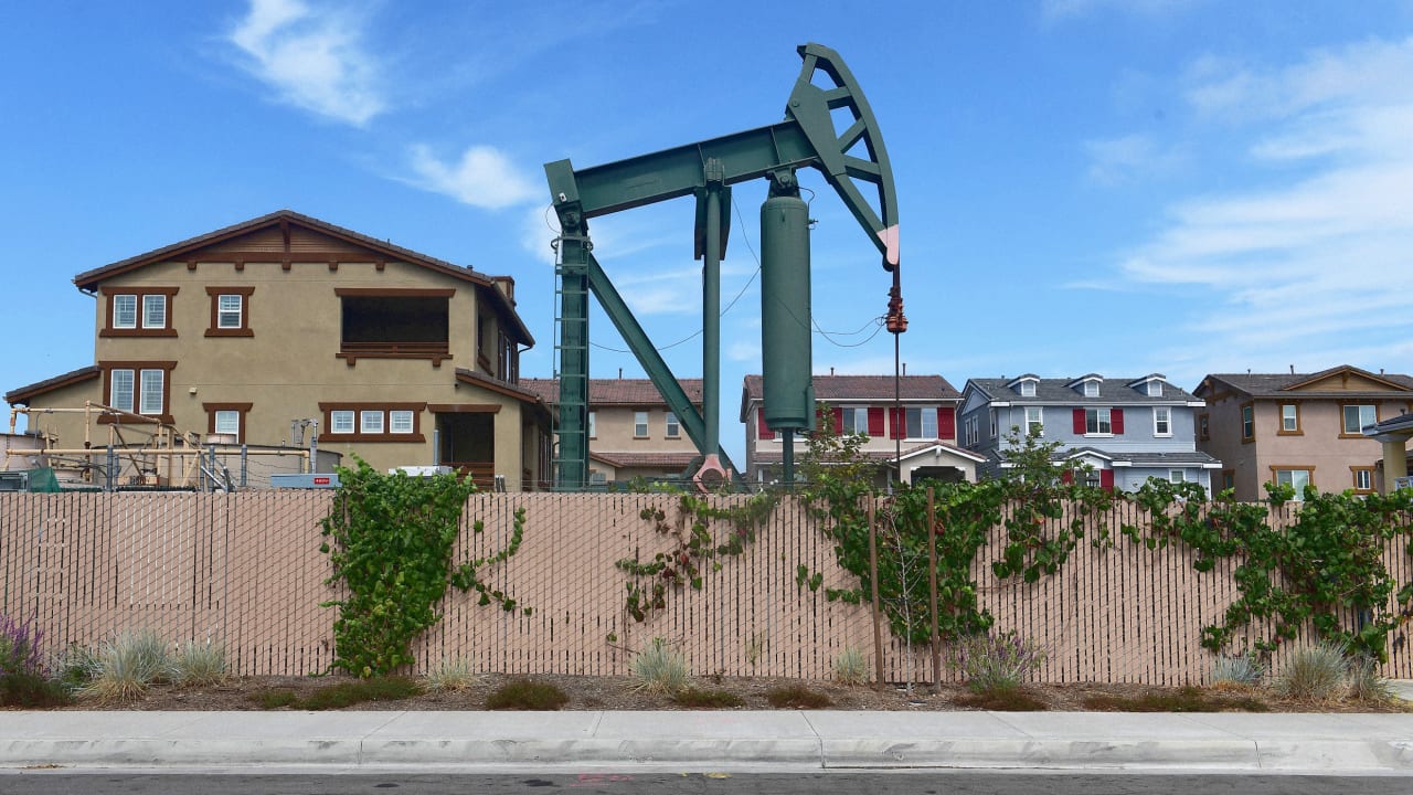 L.A. just took a crucial step to end its ongoing, dangerous oil drilli