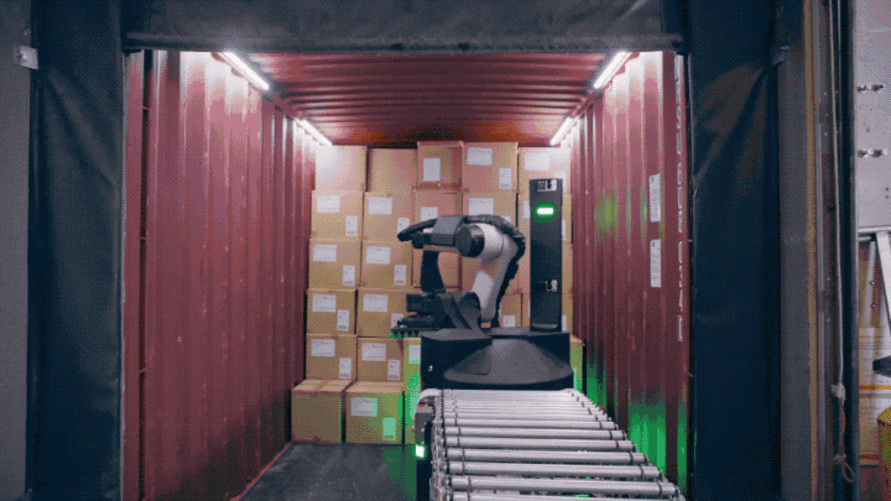 Boston Dynamics and DHL's new robot is a hyper-efficient warehouse wor
